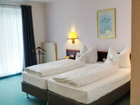 Genießertage mit Candle-Light-Dinner im Heidehotel Lubast - Heidehotel ...